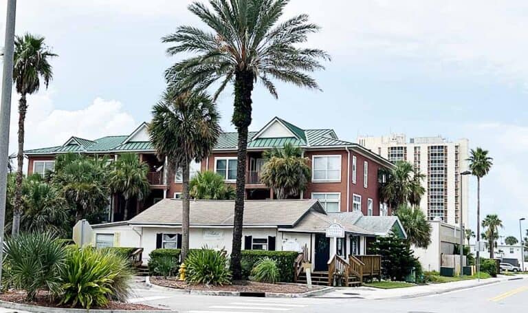 Ashes Boutique & Tea Room in Jacksonville Beach - Jacksonville Beach Moms